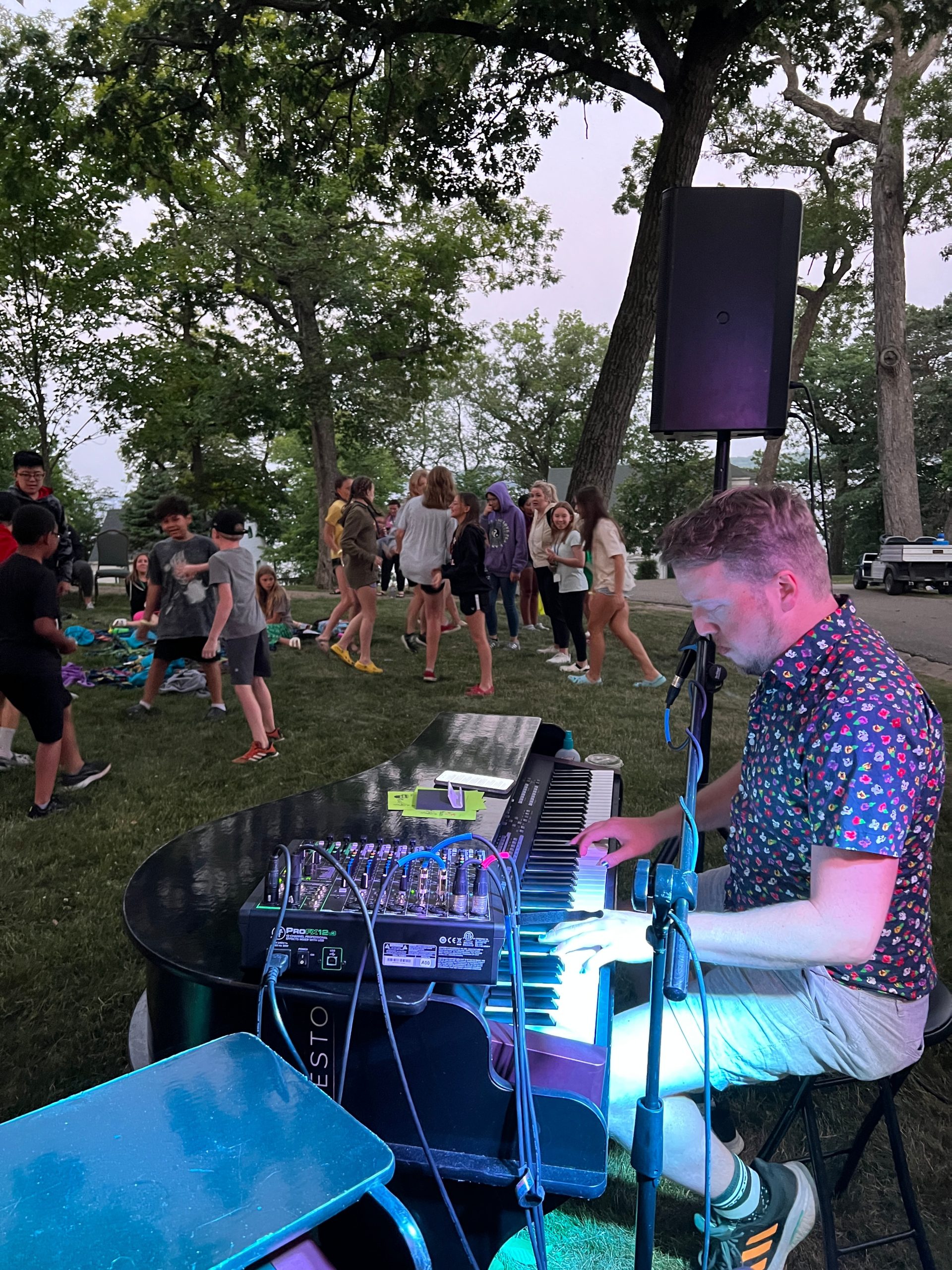 Camp One Step Rocks the Night Away with Felix And Fingers Dueling ... Camp One Step Rocks the Night Away with Felix And Fingers Dueling ...