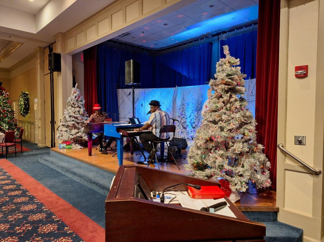 Life Enriching Communities in Cincinnati Grooves to the Sounds of Felix ...