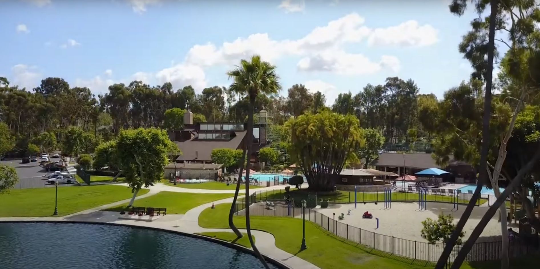 Shaking It Off With Dueling Pianos: A Night to Remember at Lake Forest ...