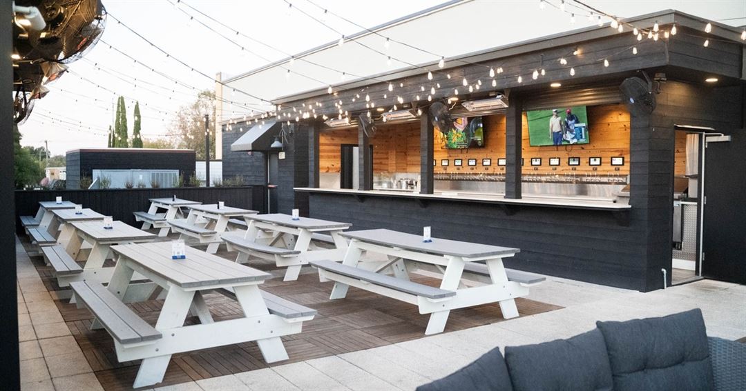 A Dueling Delight: Celebrating with Felix And Fingers at The Ghent ...